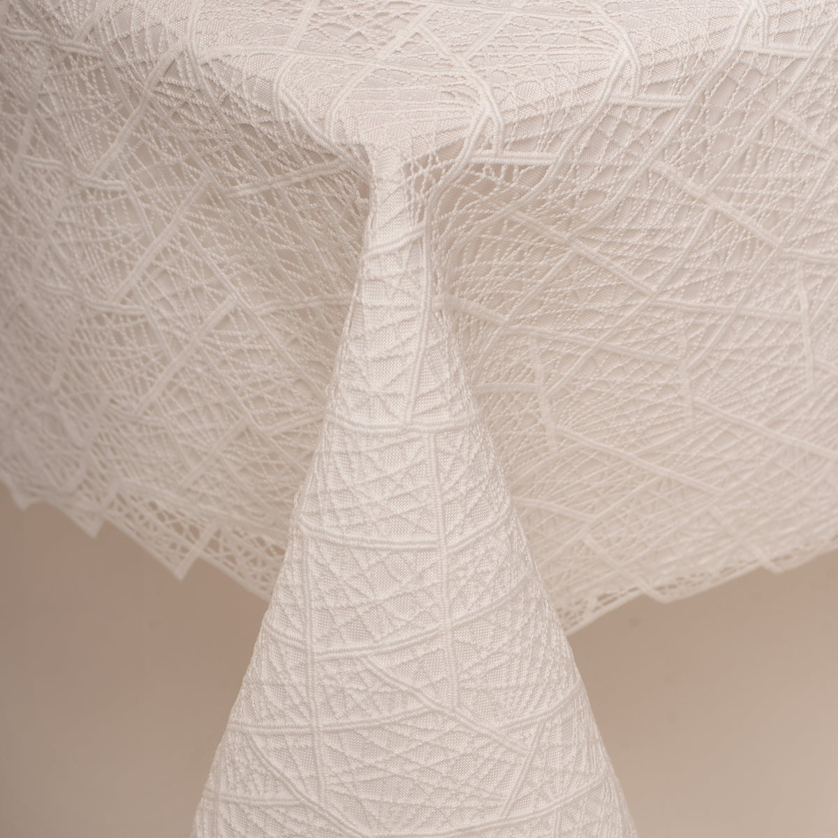 Parlux Home Sherlin Tablecloth
