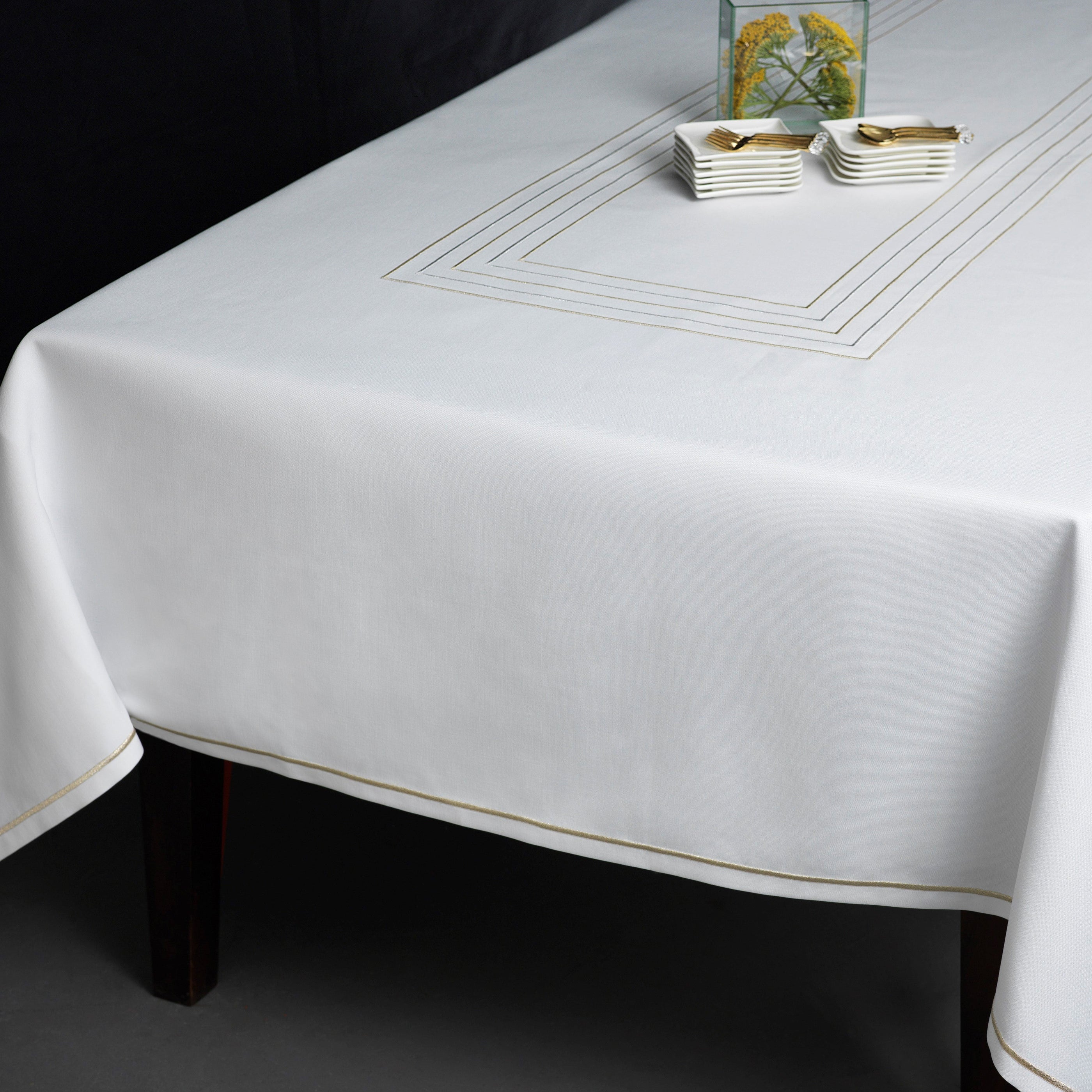 European Art Line Design Tablecloth